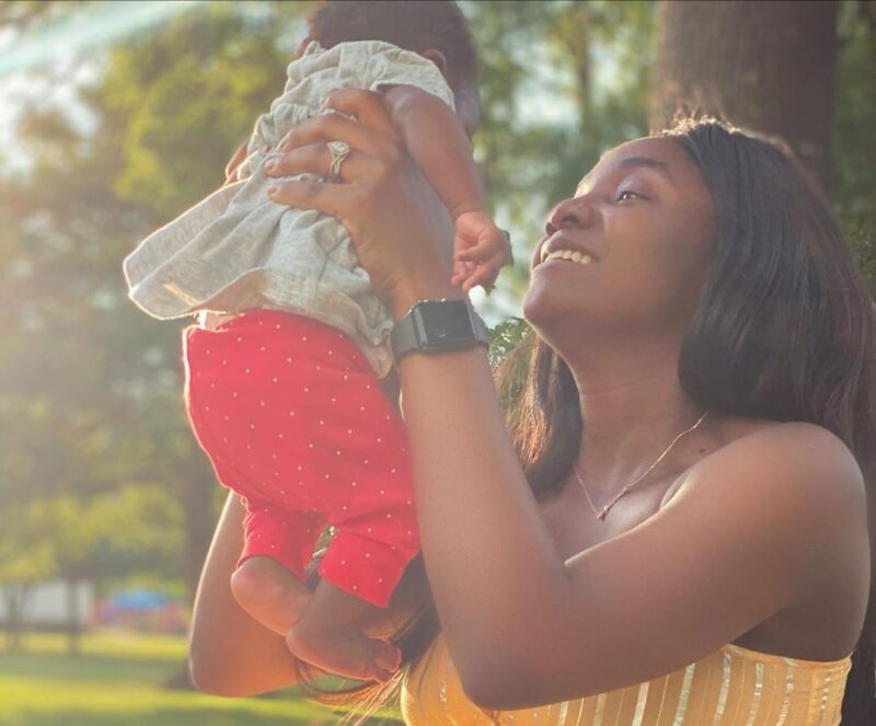 Singer Simi Shares Adorable Picture Of Her Baby (See Photo) - Novice2star
